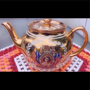 Other | Queen Elizabeth Treasure | Poshmark